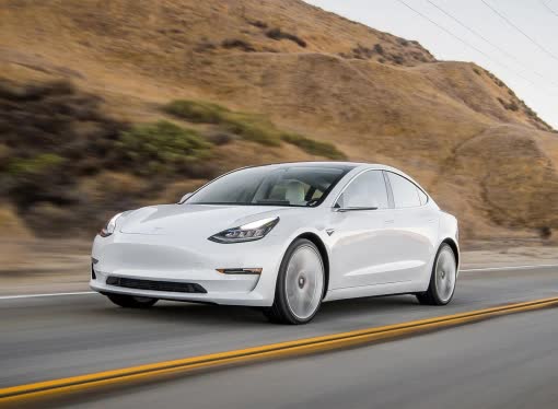 Tesla po raz kolejny ma problemy. Auta koncernu spowodowały wypadki ...